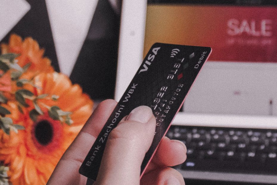 The 5 Bank Accounts You Need for Financial Freedom | Career Contessa