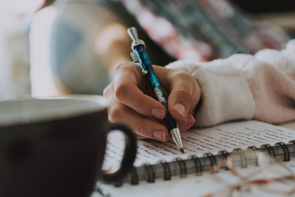 End of Year Reviews: The Employee Guide to Self-Reflections | Career ...