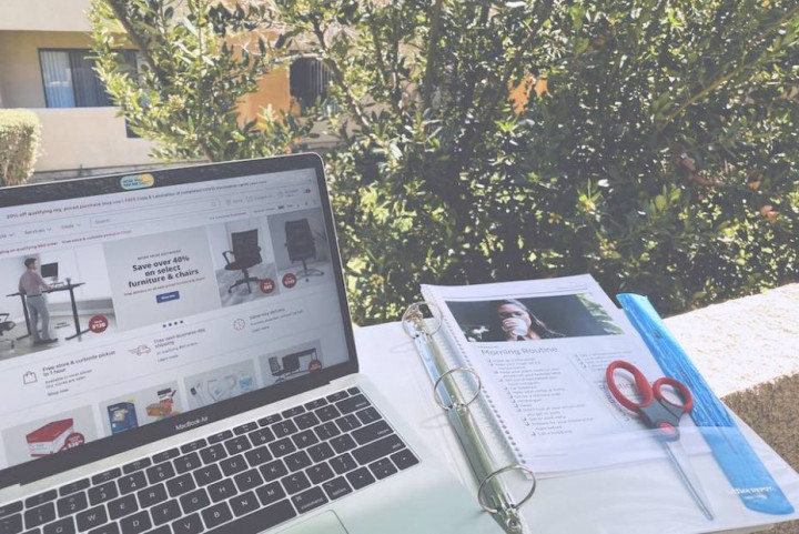 Hello Spring! How to WFHO (Work From Home Outdoors) | Career Contessa