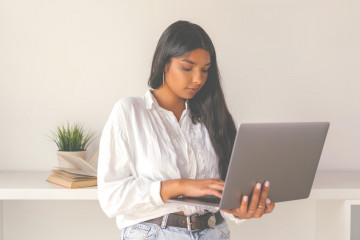 The Working Woman's Guide to an Empowered 2016 | Career Contessa