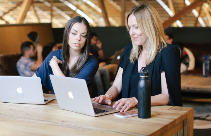 How to Email Like a Boss (10 Email Hacks to Impress) | Career Contessa